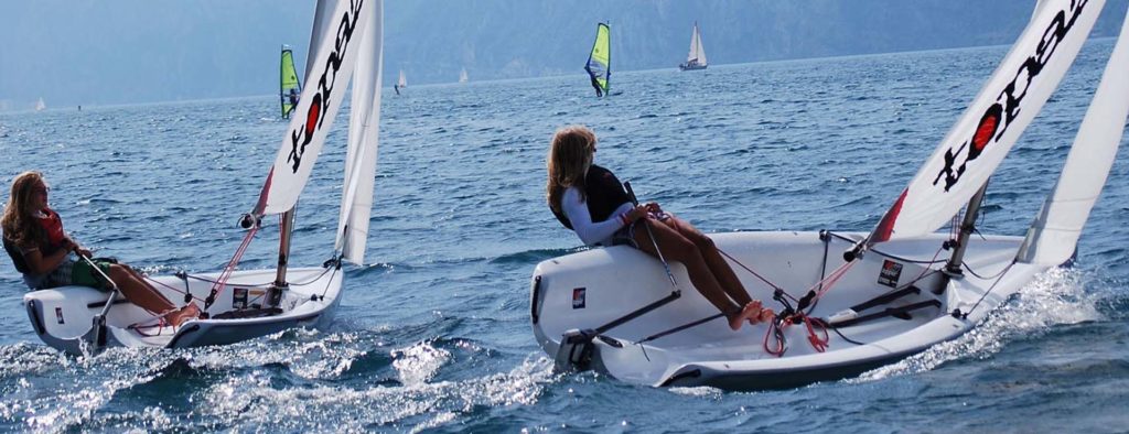 TOPAZ – $8,750 – Topper Sailboats Canada